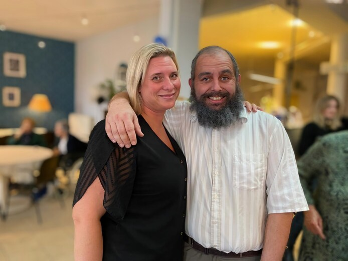 “De absolute voorwaarde: Bockie kreeg géén eigen kamer.” Zo gaat het er ...