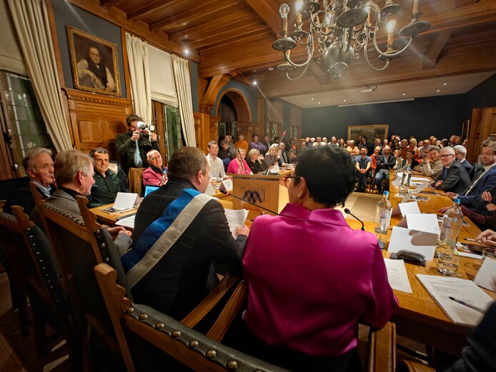 Sherley Beernaert legt de eed af als eerste vrouwelijke burgemeester ...