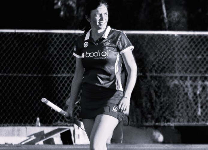 Kato (18) zakt ineen tijdens hockeytraining en overlijdt: “Onze velden ...