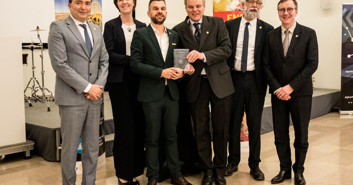 Professor Stijn Baert ontvangt prijs van Rotary Club voor onderzoek ...