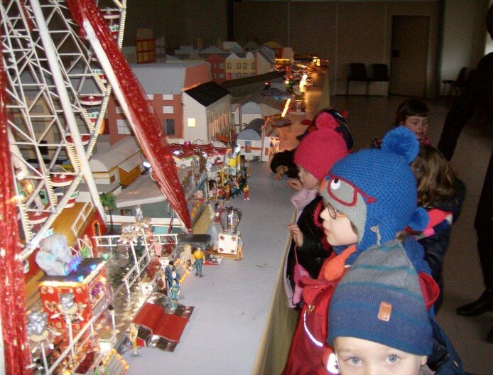 Miniatuurkermis in Iedereen Beroemd | Boutersem | hln.be