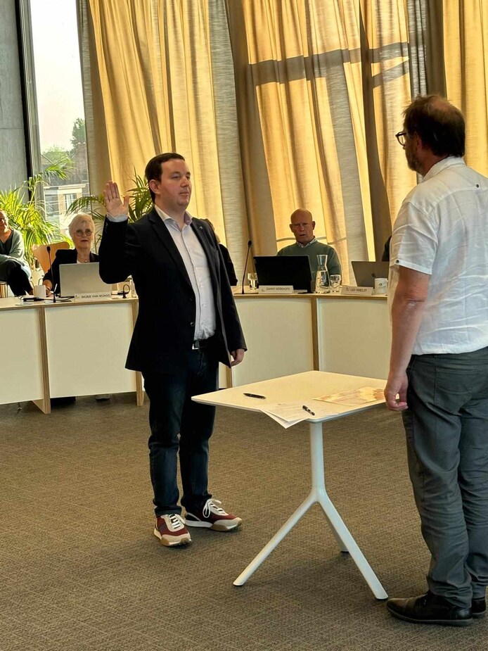 Eedaflegging van opvolgers ontslagnemend schepen Lien Du Four | Nijlen ...