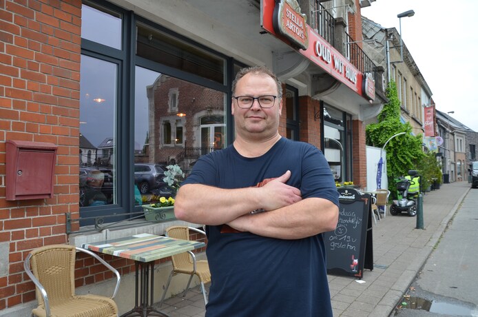 Daan (50) verhuist zijn café Tuup naar pand van Oud Withuis in dezelfde ...