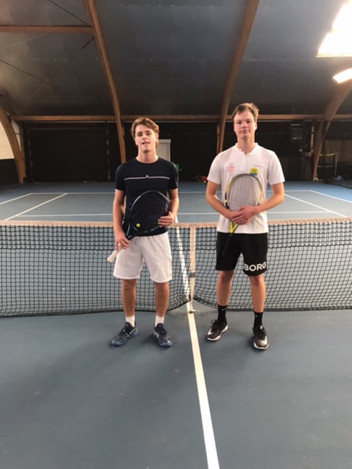 Drukke tennisdagen bij TC Vijverhof met zondag finales van het ...