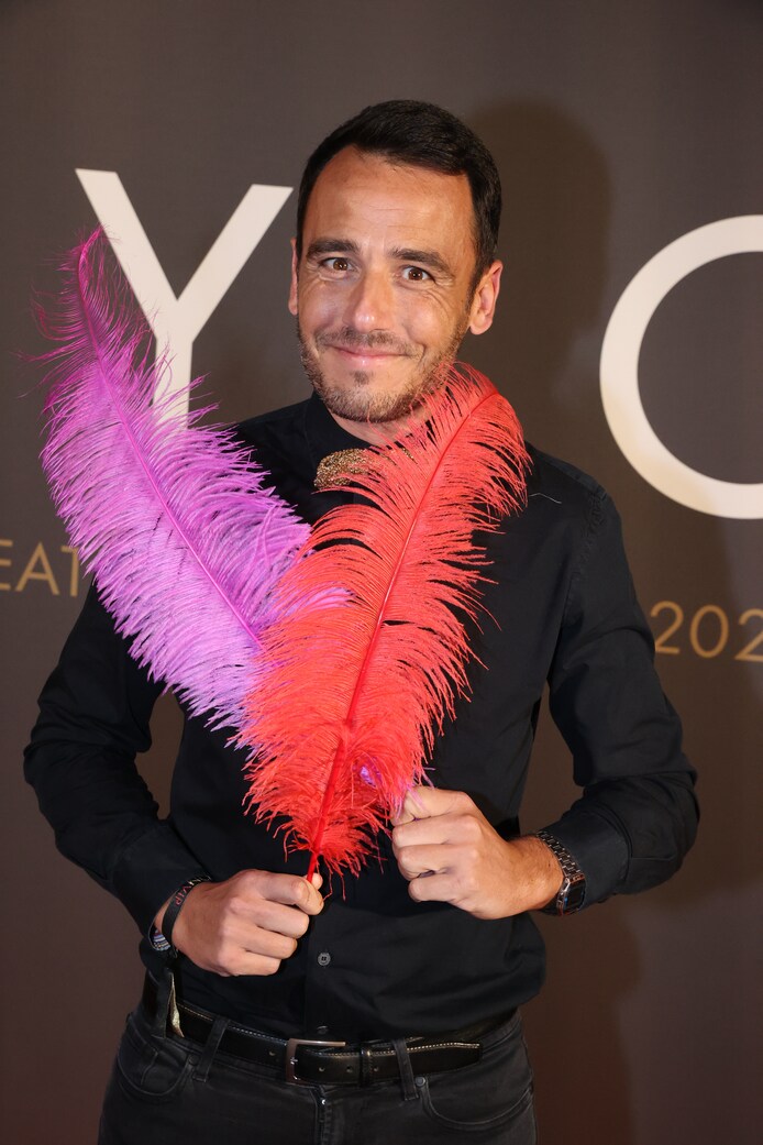 IN BEELD. Ben Roelants nam voor het eerst zijn nieuwe vriendin mee en ...