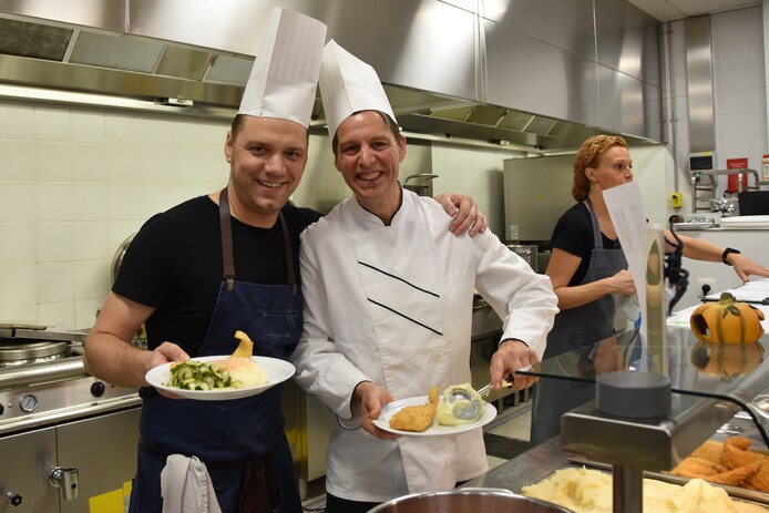 “Studentikoze 4 euro voor sterrenmenu”: topchef maakt lunch voor ...