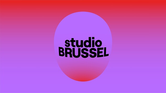 Studio Brussel lanceert nieuw logo tijdens concert Queens of the Stone ...