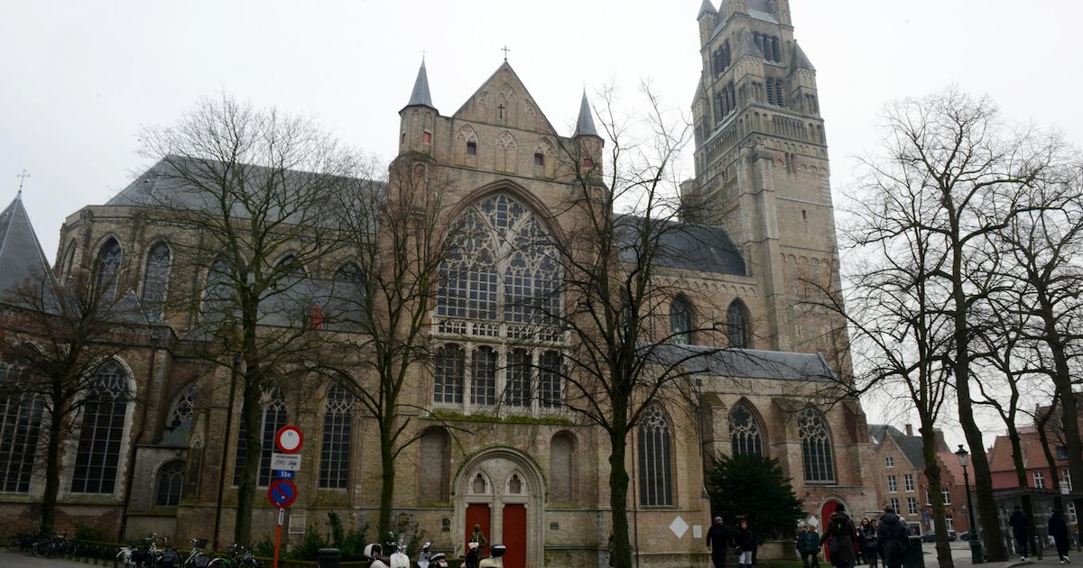 Minderjarige daders van overval met machete en pistool zijn opnieuw op ...