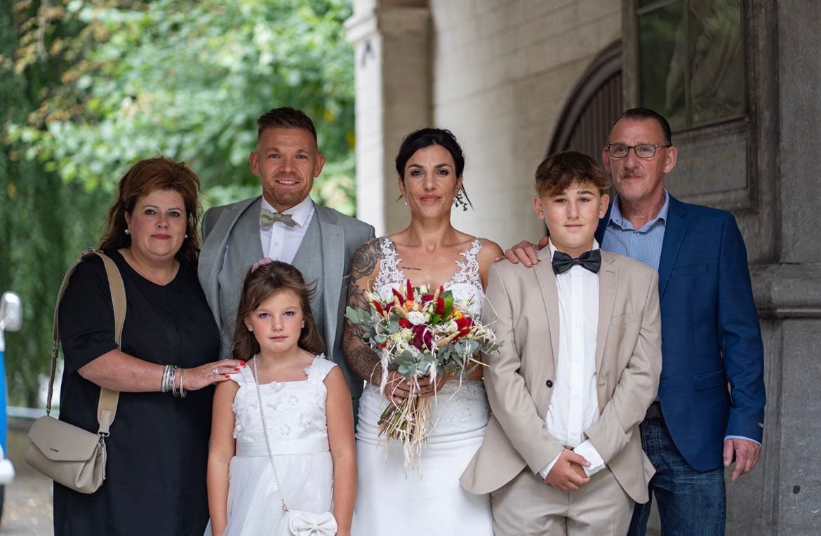 Manuel (35) en Liesbeth (34) huwden daags nadat haar ouderlijke huis én ...