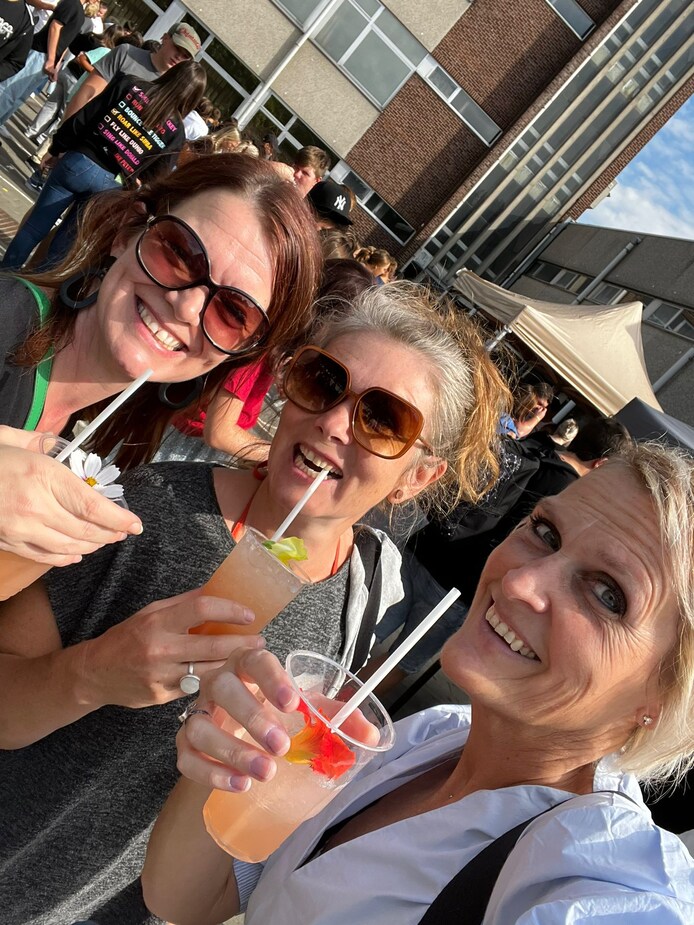 IN BEELD. Hotelschool Hasselt viert nieuw schooljaar met festival vol ...