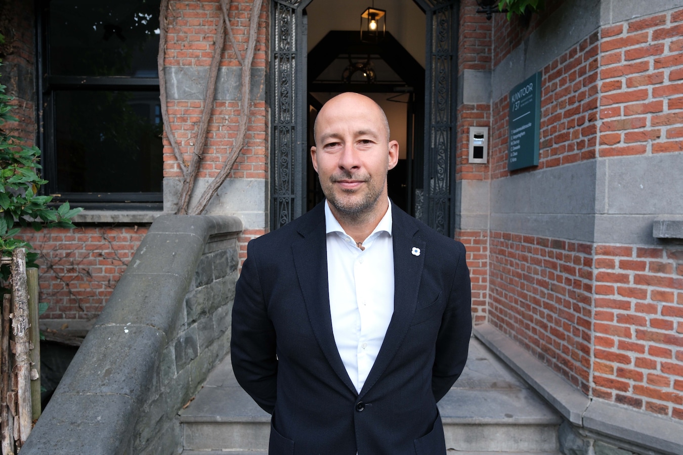 “Ik wil coke snuiven op je kont”: na ‘sextortion’ van tientallen jonge ...