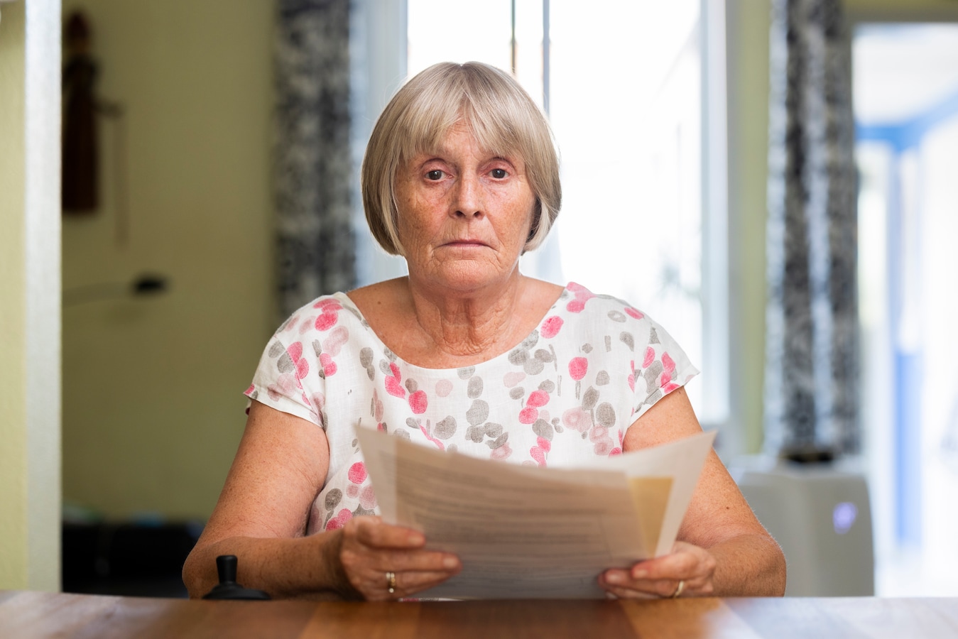 Monique (68) wacht al 3 jaar op duidelijkheid over haar pensioen nadat ...