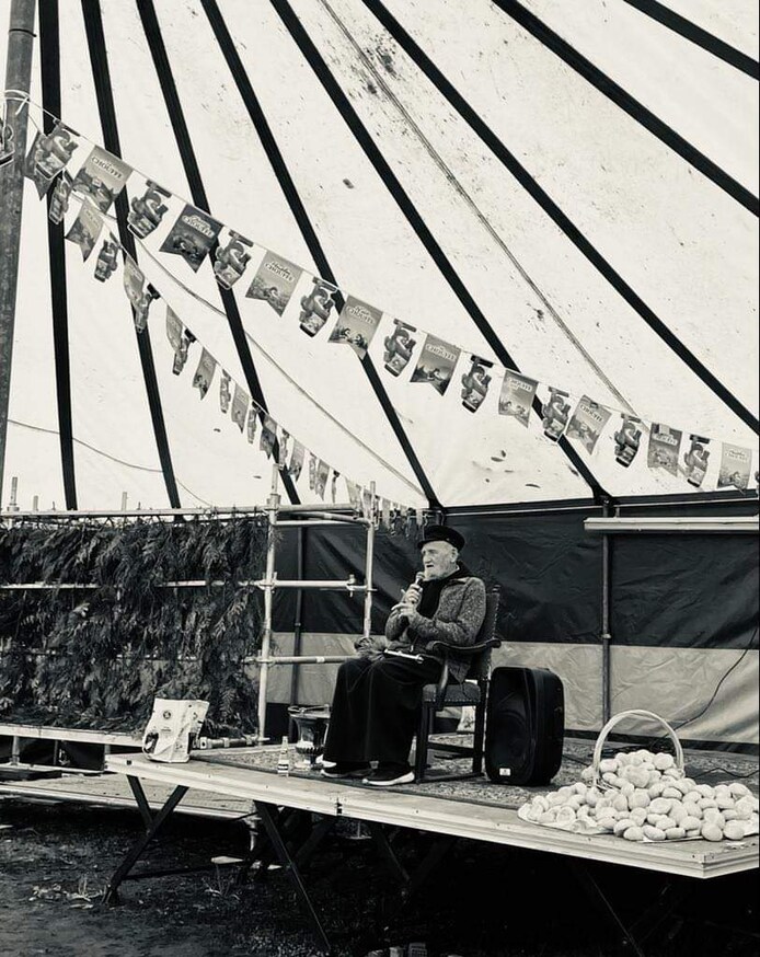 Succesvolle veiling tijdens Sint-Hubertusfeesten bij café Den Herberg ...