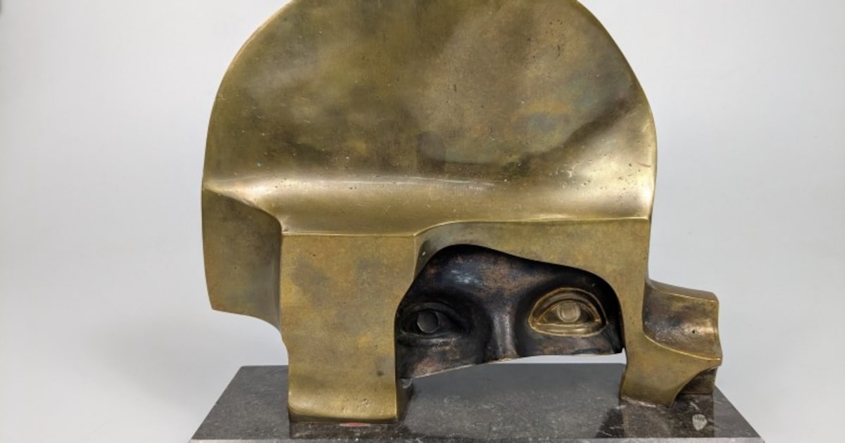 Gouden Oog van ‘De Droomfabriek’ duikt op bij Kringwinkel en wordt nu geveild | Sint-Niklaas ...