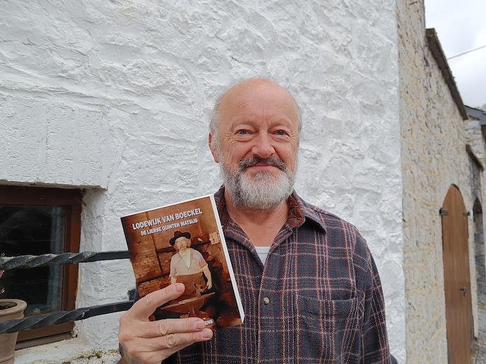 Lou Geluyckens (64) kruipt in de huid van kunstsmid Van Boeckel voor ...