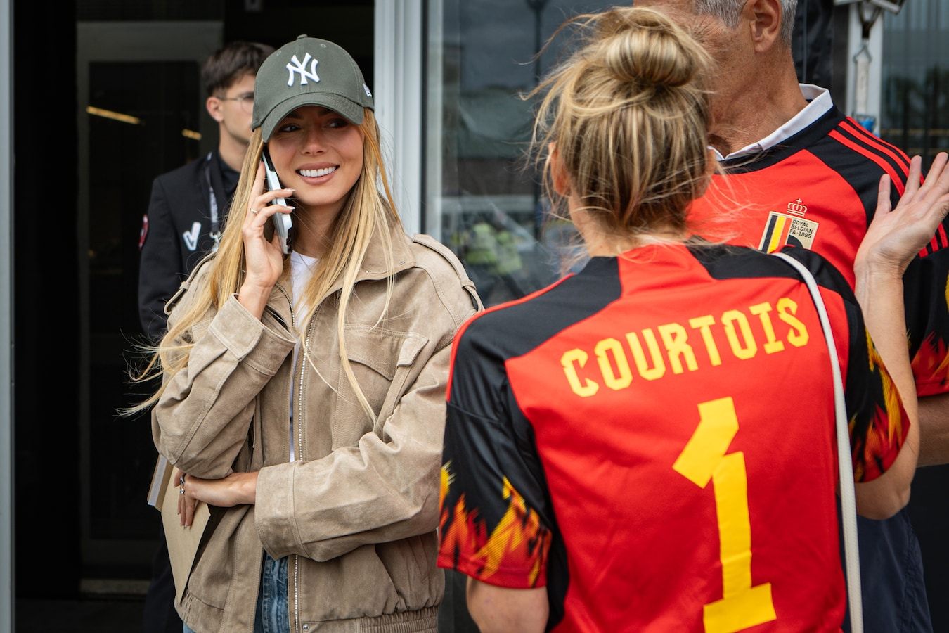 Michèle en Mishel: zo beleven onze twee meest opvallende voetbalvrouwen ...