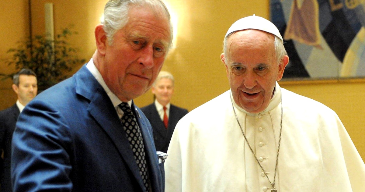 Waarom koning Charles de begrafenis van paus Franciscus niet mag bijwonen | Royalty | hln.be