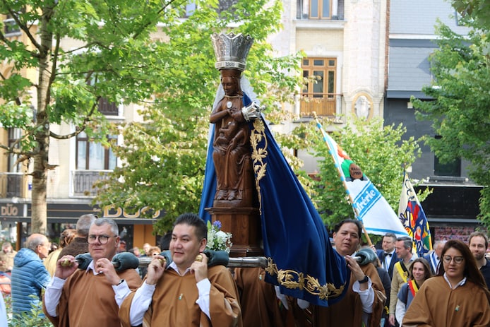 Populaire Mariaprocessie in Halle breidt volgend jaar uit: “Zo blij met ...