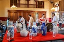 Keizerlijk gewaad en eeuwenoude kunststukken te zien in gemeentehuis ...
