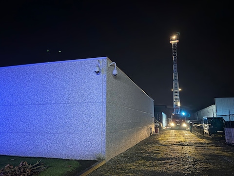 Brandweer rukt uit voor melding van rode gloed op industrieterrein in ...