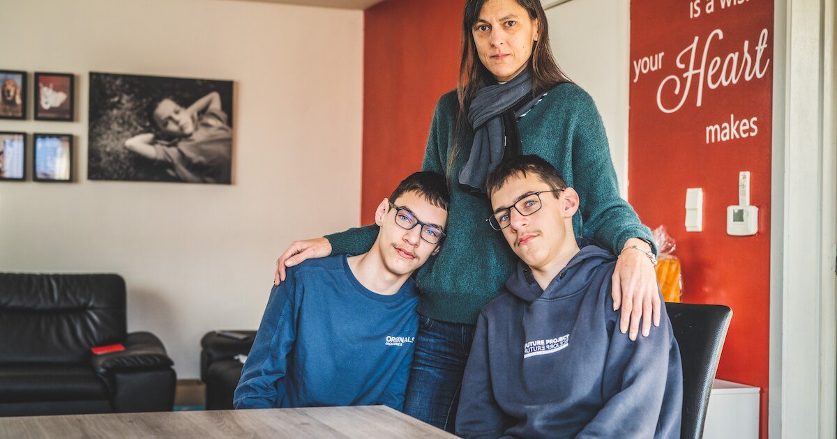 Kelly verkiest bucketlist van haar ongeneeslijk zieke tweelingzonen (15 ...