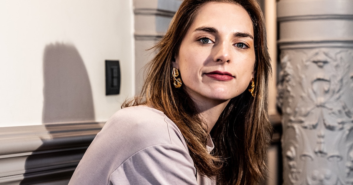 Elisabeth Lucie Baeten beschuldigt ‘Vogue’ van “verzinnen” cellulite ...