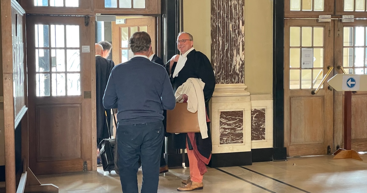 ‘De koning van Adinkerke’ verdacht van gesjoemel met 23 miljoen euro van Waregemse houtgroep ...