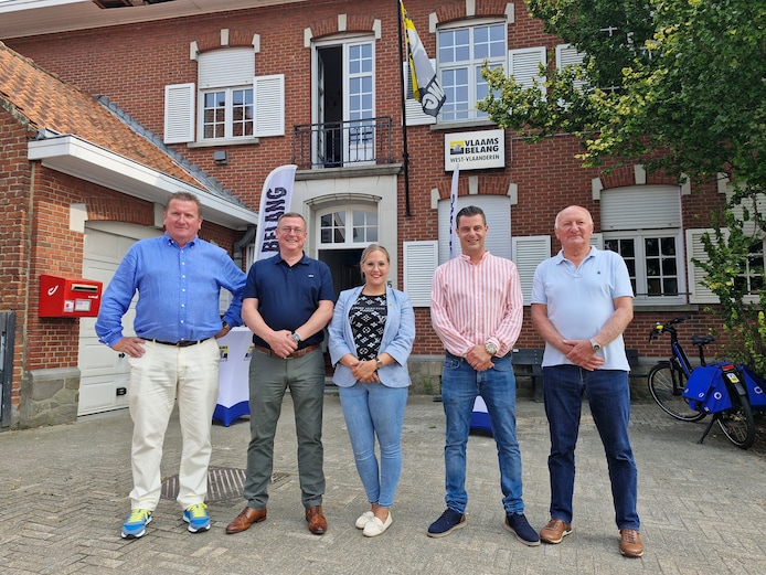 Vlaams Belang Izegem maakt vijf nieuwe namen bekend | Izegem | hln.be