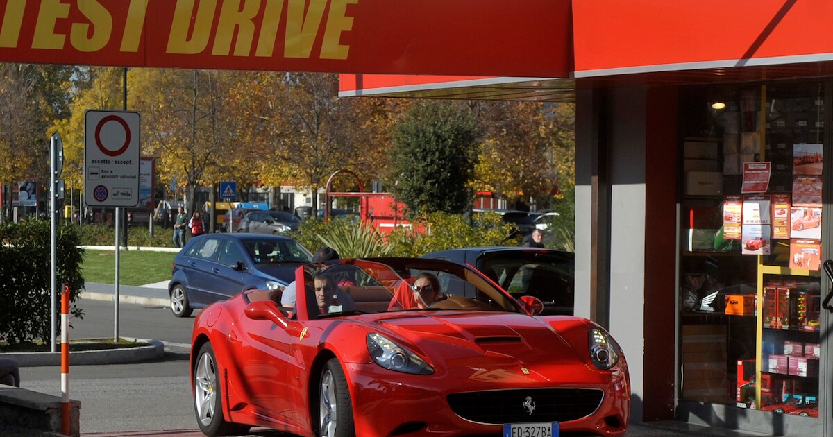 Thuisstadje Ferrari is geluid van scheurende banden kotsbeu ...