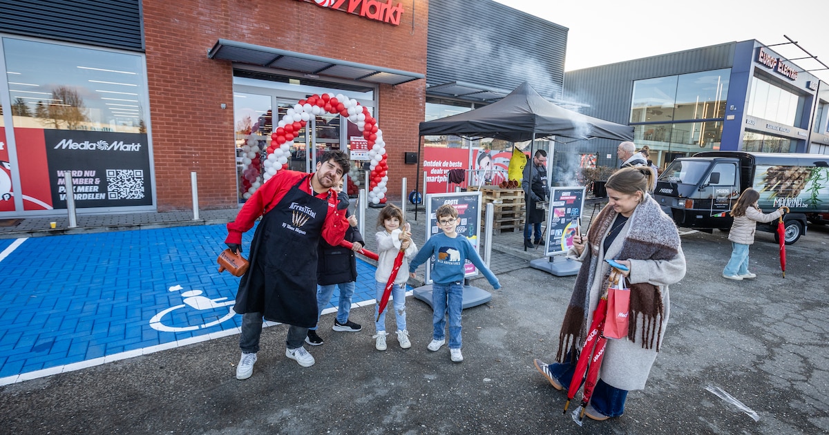 MediaMarkt Genk opent feestelijk net voor Black Friday: humor, tech en ...