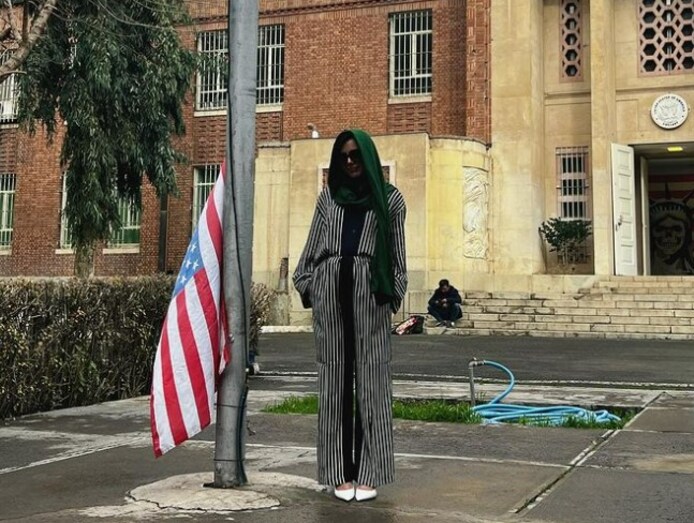 Amerikaanse pornoster zorgt voor controverse met bezoek aan Iran ...