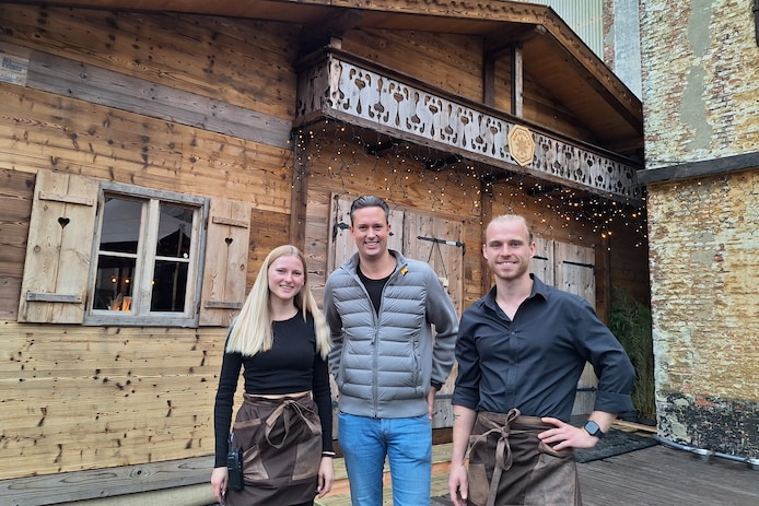 Zomerbar Bar Bernaar heropent als winterbar, met authentieke skihut ...