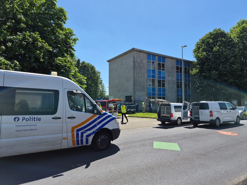 Scholencampus in Sint-Niklaas even ontruimd na valse bommelding ...