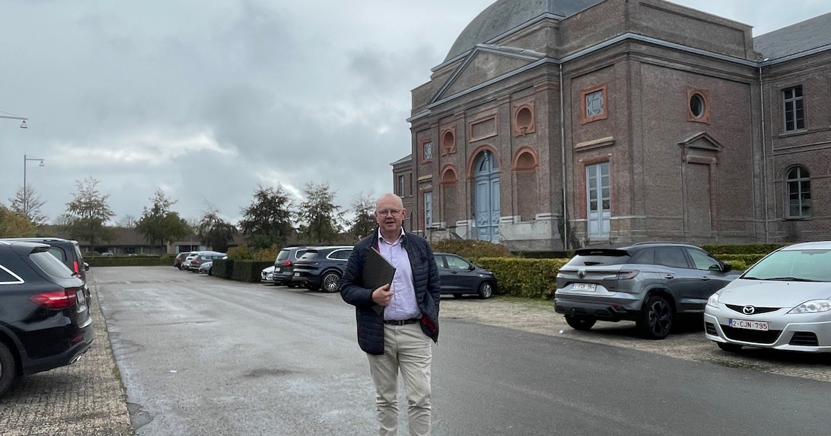 Onderhandelingen over toekomst Godshuis Sint-Laureins: “Dit gebouw mag ...