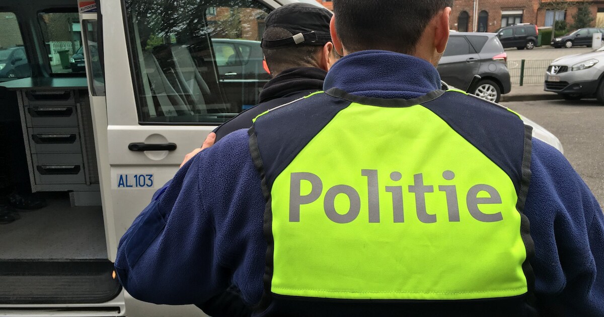 Man verwondt twee agenten bij arrestatie in Antwerpen: “Gekneusde ...