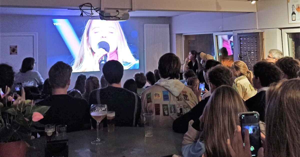 Anna Julia (19) en Roy (30) stoten door in The Voice en zitten allebei ...