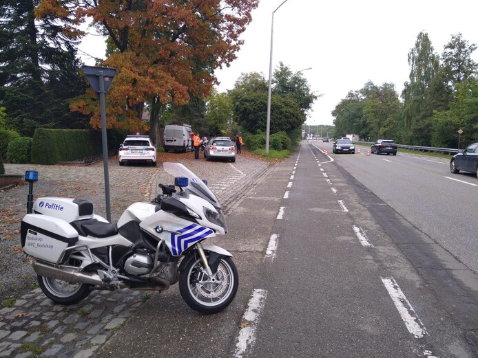 Politie plukt autobestuurder uit verkeer tijdens controleactie ...