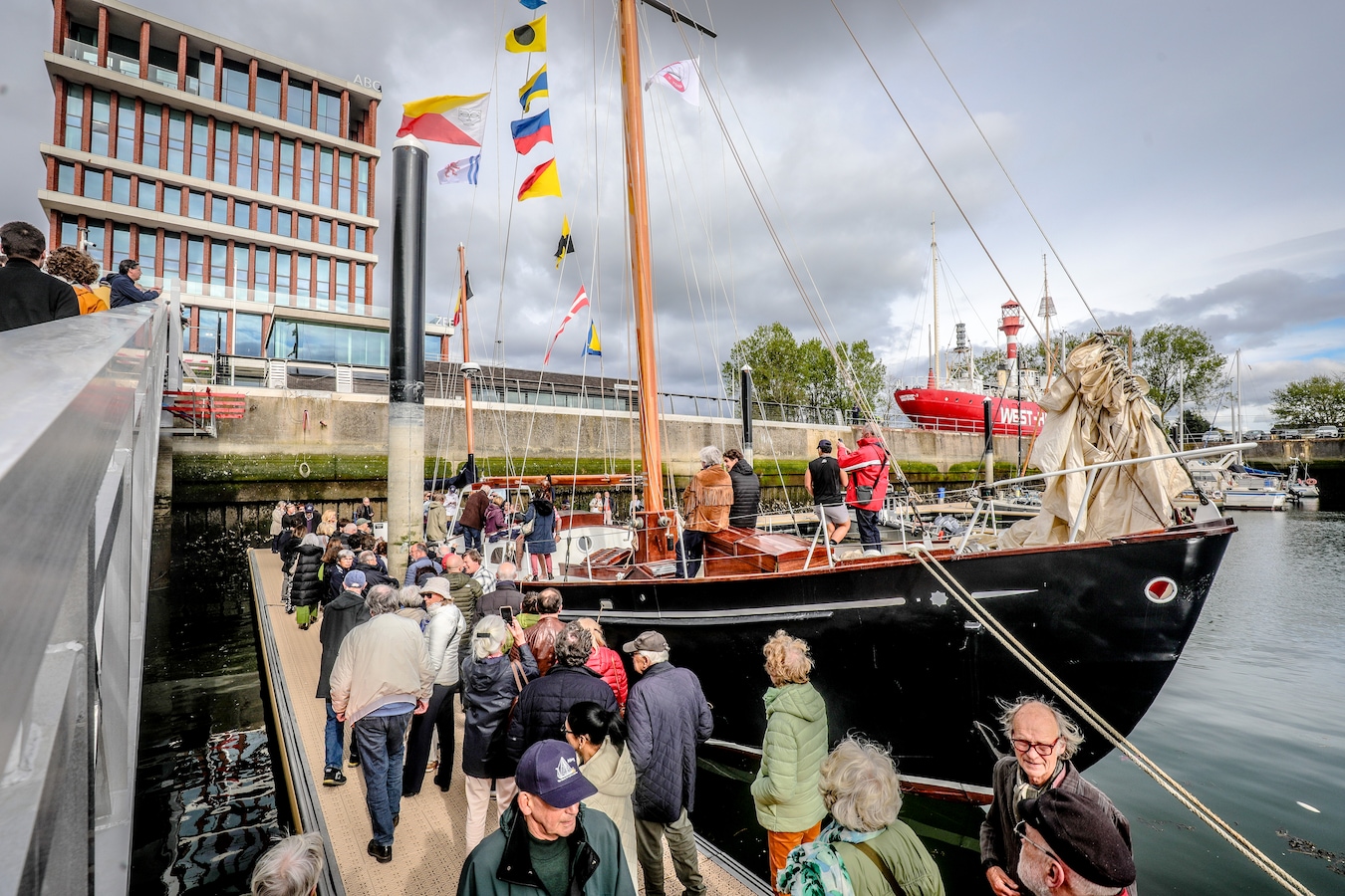 KIJK. Na 16 jaar vaart schip van Jacques Brel opnieuw, en da’s voor ...