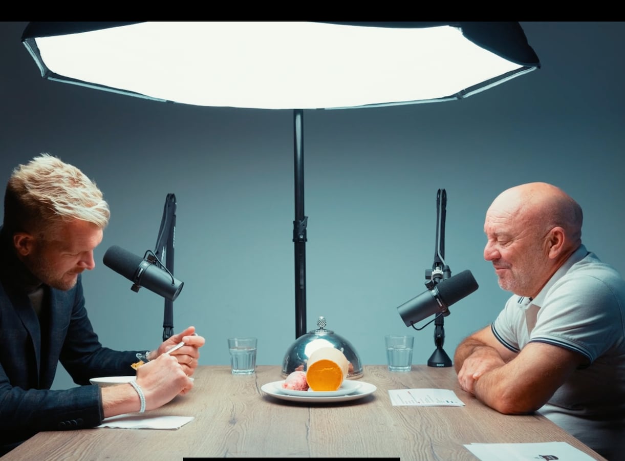 Piet Huysentruyt ruilt kookpotten in voor microfoon: “Ik heb me al krom ...