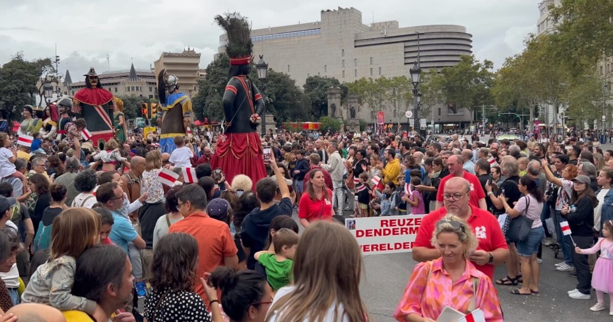 Reuzen Mars, Indiaan en Goliath schitteren in Barcelona | Dendermonde ...