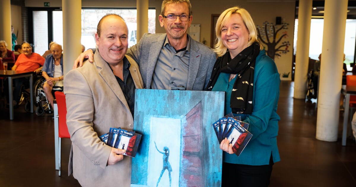 Zanger Jay Thompson brengt voor het eerst in acht jaar nieuw werk uit ...