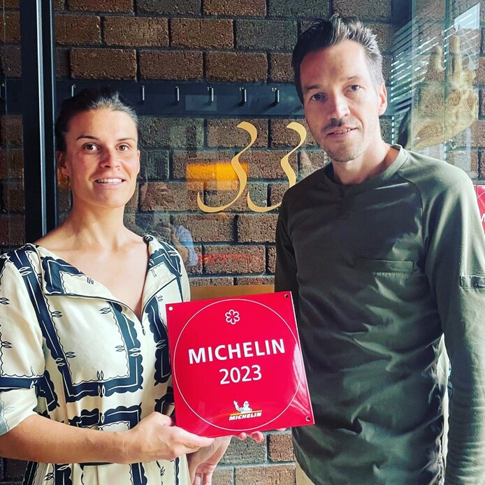 Bekende sterrenzaak in Knokke-Heist sluit tijdelijk de deuren en gaat ...