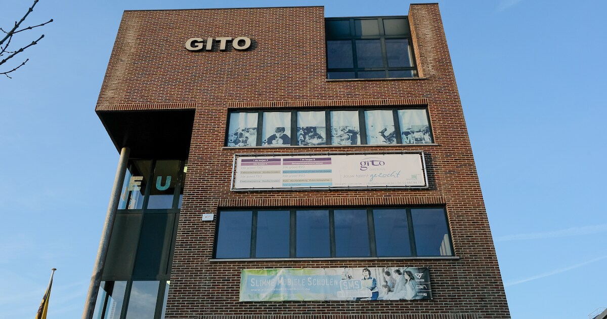 Heuvelstraat dag afgesloten door plaatsing klascontainers GITO | Overijse | HLN.be