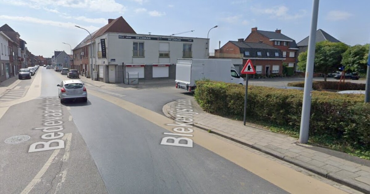 Inrit parking achterkant station tijdelijk afgesloten | Tielt | HLN.be