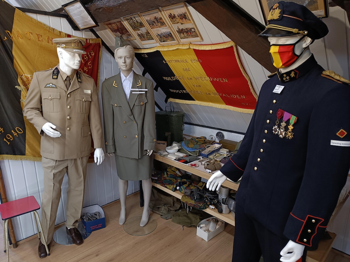 Bert opent met eigen collectie oorlogsmuseum in Wiekevorst: “Smaak te ...