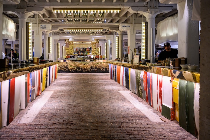 NET OPEN. Van smashburgers tot pita en garnaalkroketten: foodmarket ...