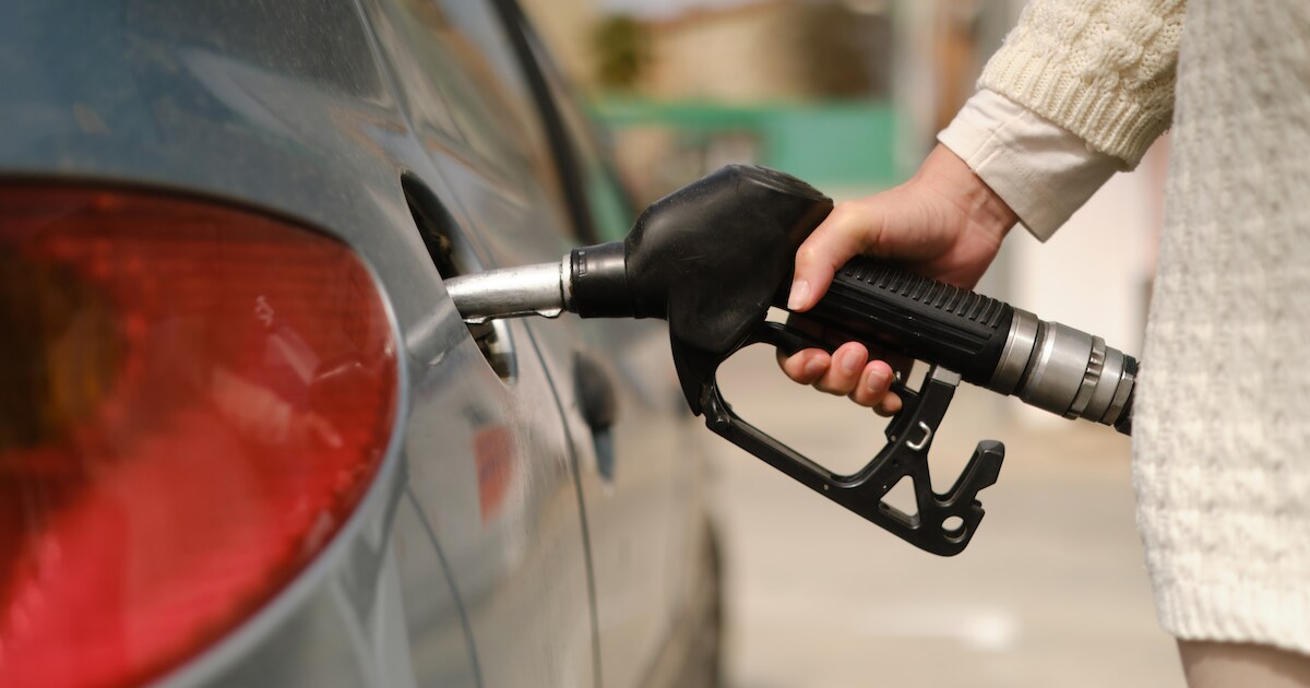 Benzine vanaf morgen op laagste niveau sinds december vorig jaar ...
