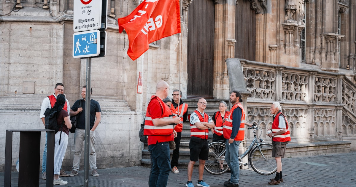 Vakbond verzamelt aan Gents stadhuis na hevige besparingen: “Ik vraag ...