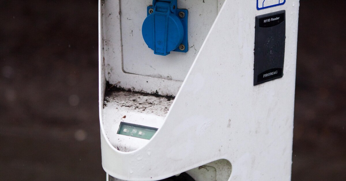 Laadpalen uitgeschakeld | Brugge | HLN.be