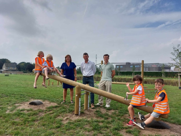 Gemeente installeert nieuwe speeltoestellen in park Rieme: “Ideaal voor ...